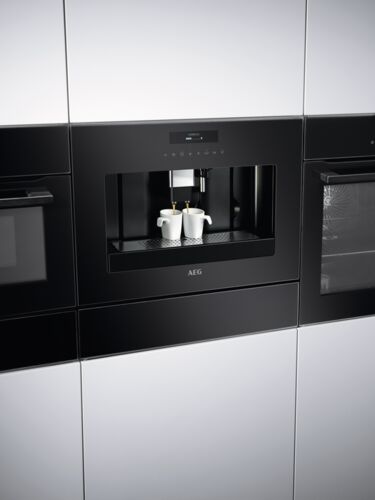 Aeg KKE884500B coffee machine Official website of the service center AEG